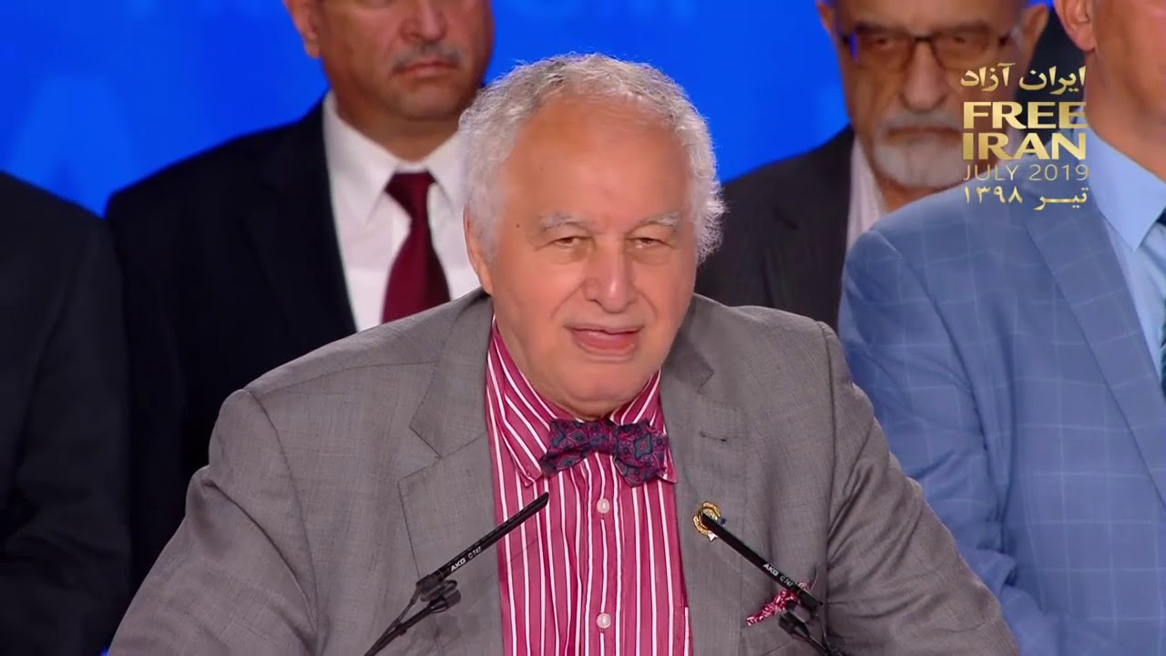 Sid Ahmed Ghozali avec la délégation arab à la conférence Iran libre ...