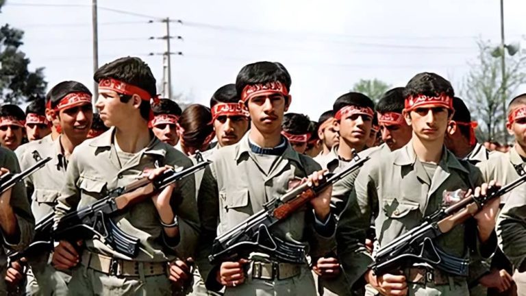 Les enfants perdus d'Iran : Des dizaines de milliers d'élèves sacrifiés ...